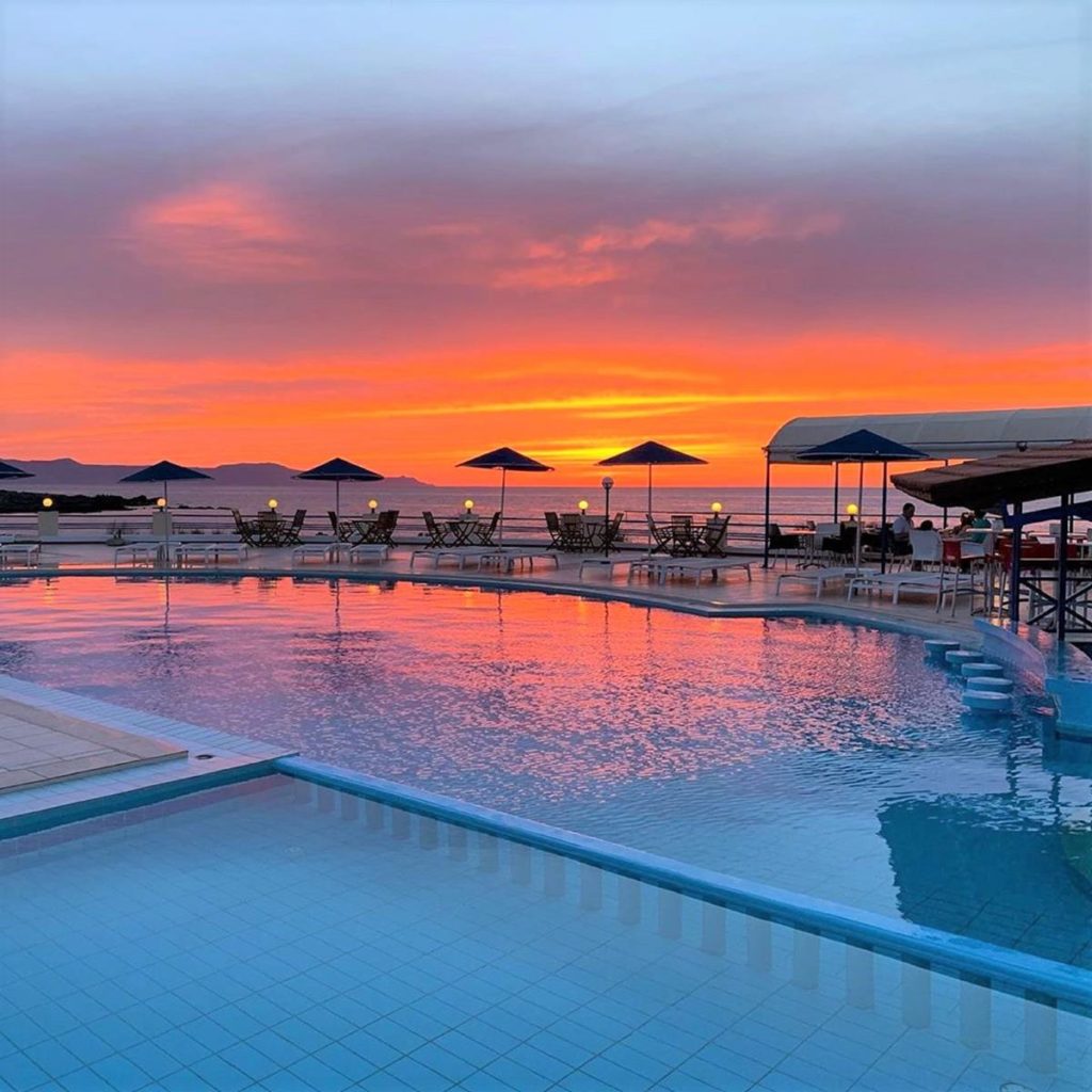 Χανια ξενοδοχεια με πισινα | Zorbas Beach Village Hotel | Η πισίνα