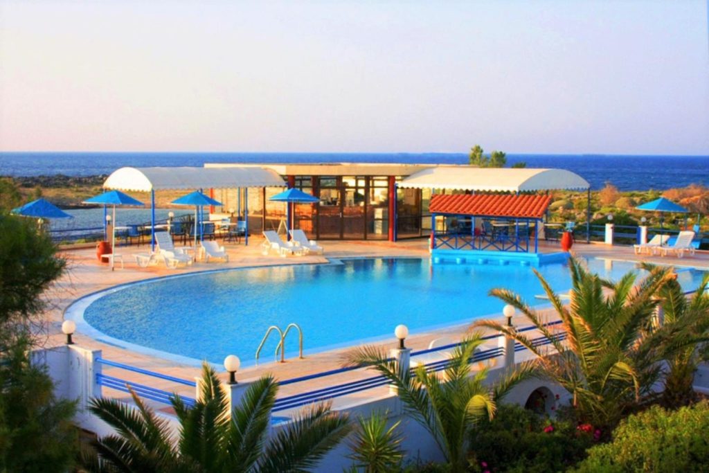 Χανια ξενοδοχεια με πισινα | Zorbas Beach Village Hotel | Η πισίνα